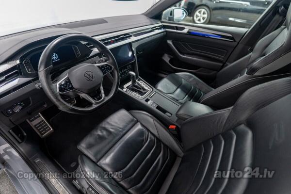 Grey Volkswagen Arteon 2022 in Tallinn, with an engine capacity of 2.00 L and mileage of 159 thousand km for 27900 €, photo 8 on AUTOMOTO.COM.LV