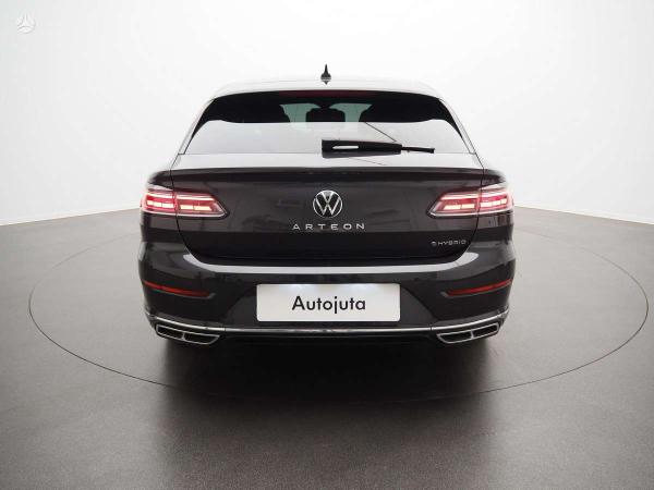 Grey Volkswagen Arteon 2022 in Vilnius, with an engine capacity of 1.40 L and mileage of 156 thousand km for 23200 €, photo 5 on AUTOMOTO.COM.LV