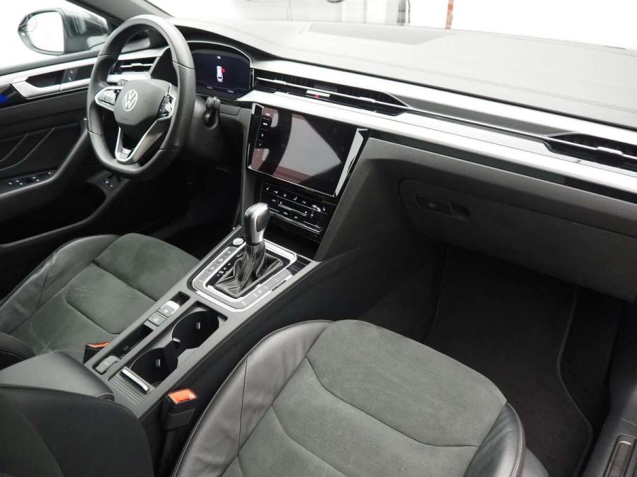 Grey Volkswagen Arteon 2022 in Vilnius, with an engine capacity of 1.40 L and mileage of 156 thousand km for 23200 €, photo 13 on AUTOMOTO.COM.LV