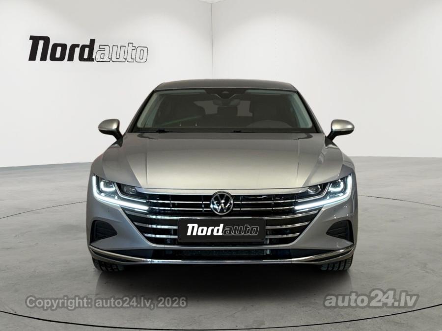 Pelēks Volkswagen Arteon 2022 Tallina, ar dzinēja tilpumu 1.40 L un nobraukumu 69 tūkst. km par 25900 €, foto 4 vietnē AUTOMOTO.COM.LV