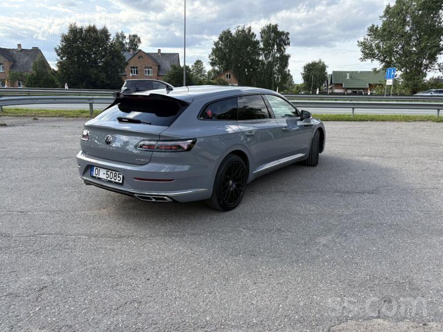 Grey Volkswagen Arteon 2022 in Riga, with an engine capacity of 1.40 L and mileage of 128 thousand km for 23500 €, photo 4 on AUTOMOTO.COM.LV