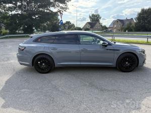 Grey Volkswagen Arteon 2022 in Riga, with an engine capacity of 1.40 L and mileage of 128 thousand km for 23500 €, photo 9 on AUTOMOTO.COM.LV