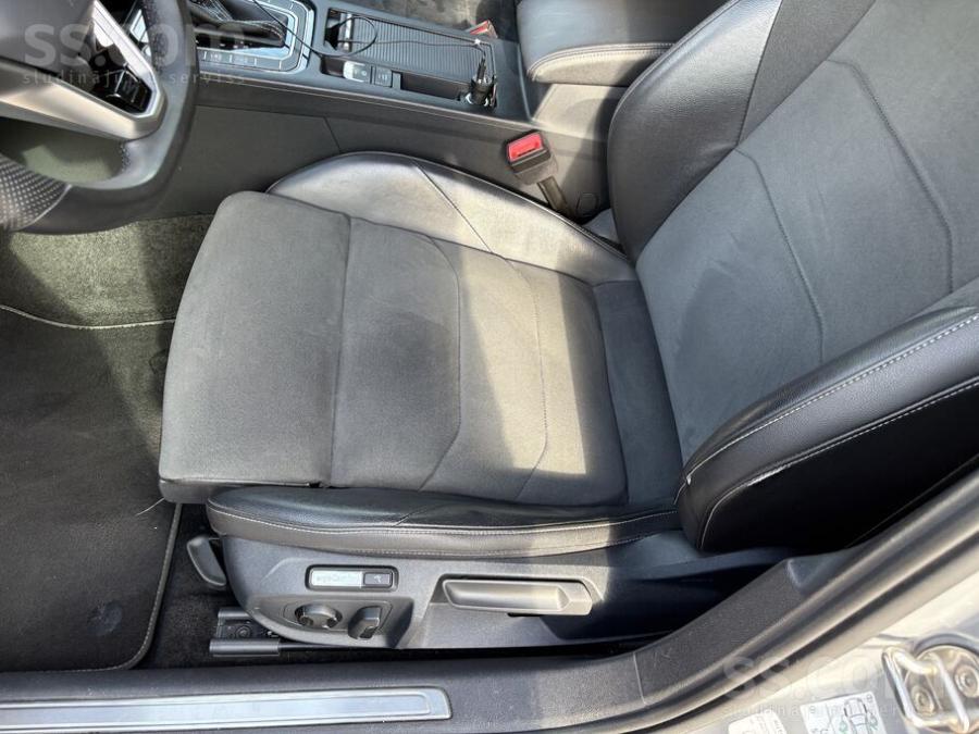 Grey Volkswagen Arteon 2022 in Riga, with an engine capacity of 1.40 L and mileage of 128 thousand km for 23500 €, photo 12 on AUTOMOTO.COM.LV