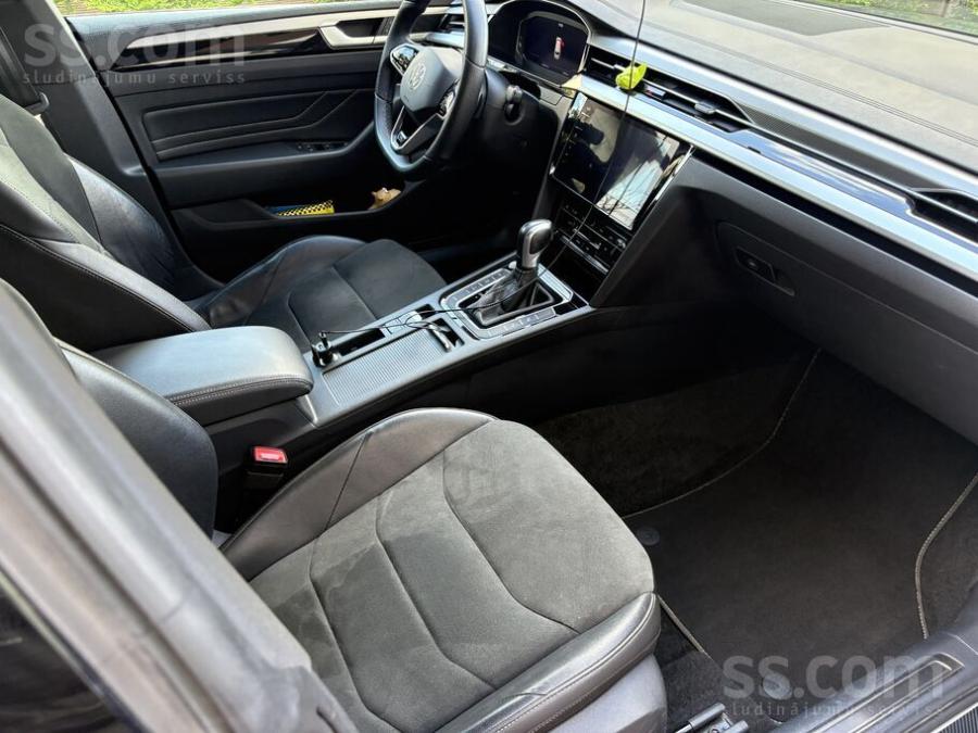 Grey Volkswagen Arteon 2022 in Riga, with an engine capacity of 1.40 L and mileage of 128 thousand km for 23500 €, photo 14 on AUTOMOTO.COM.LV
