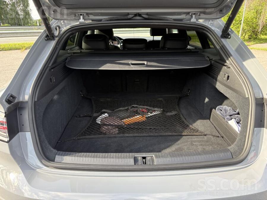 Grey Volkswagen Arteon 2022 in Riga, with an engine capacity of 1.40 L and mileage of 128 thousand km for 23500 €, photo 16 on AUTOMOTO.COM.LV