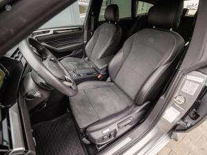 Pelēks Volkswagen Arteon 2022 Kauņa, ar dzinēja tilpumu 1.97 L un nobraukumu 219 tūkst. km par 21450 €, foto 24 vietnē AUTOMOTO.COM.LV