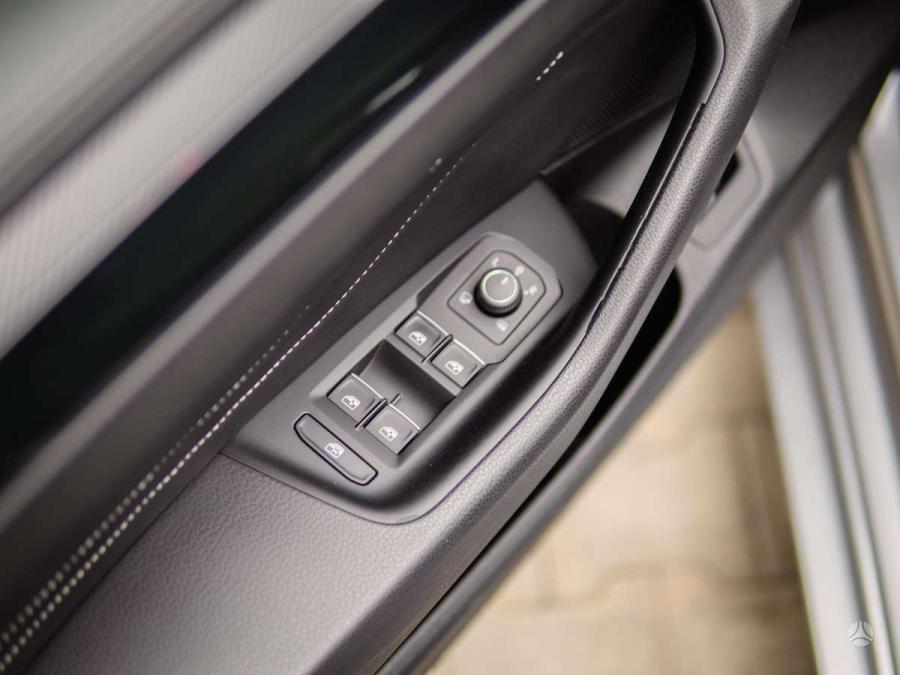 Pelēks Volkswagen Arteon 2022 Kauņa, ar dzinēja tilpumu 1.97 L un nobraukumu 219 tūkst. km par 21450 €, foto 27 vietnē AUTOMOTO.COM.LV