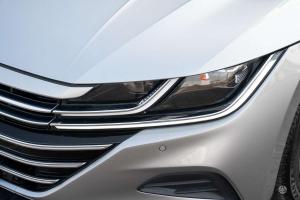 Pelēks Volkswagen Arteon 2022 Viļņa, ar dzinēja tilpumu 1.97 L un nobraukumu 185 tūkst. km par 21700 €, foto 9 vietnē AUTOMOTO.COM.LV