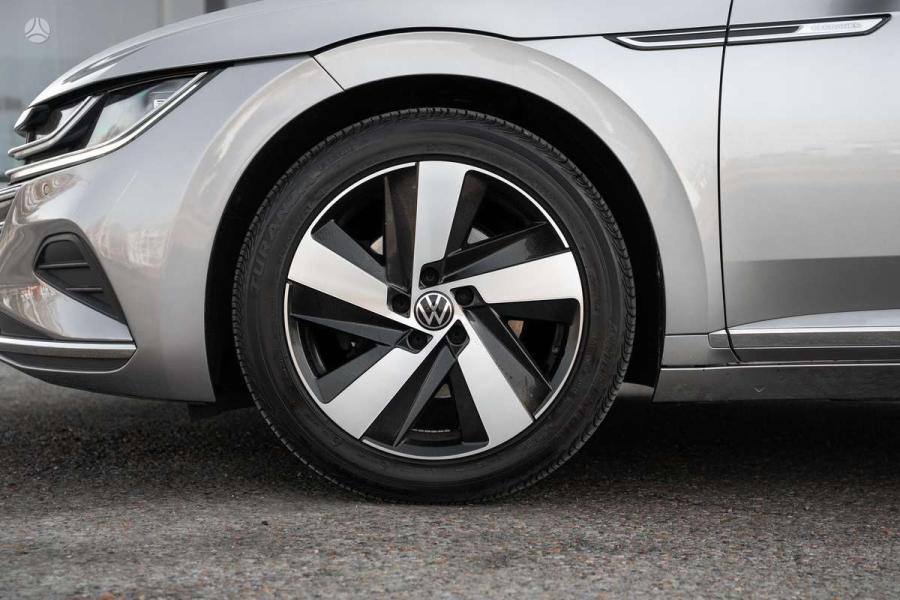 Pelēks Volkswagen Arteon 2022 Viļņa, ar dzinēja tilpumu 1.97 L un nobraukumu 185 tūkst. km par 21700 €, foto 11 vietnē AUTOMOTO.COM.LV