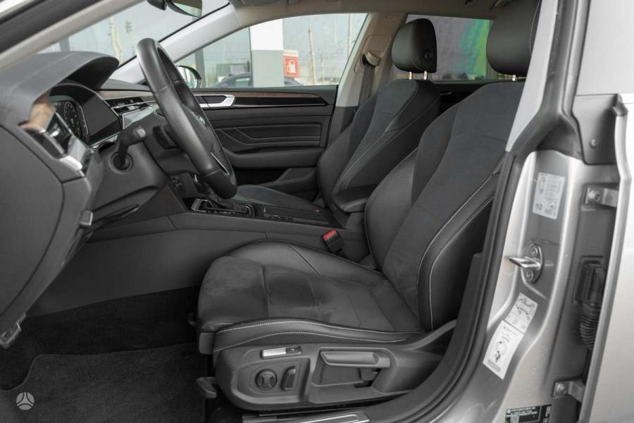 Pelēks Volkswagen Arteon 2022 Viļņa, ar dzinēja tilpumu 1.97 L un nobraukumu 185 tūkst. km par 21700 €, foto 13 vietnē AUTOMOTO.COM.LV