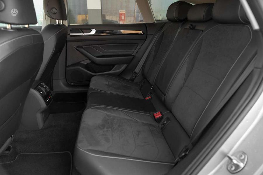 Pelēks Volkswagen Arteon 2022 Viļņa, ar dzinēja tilpumu 1.97 L un nobraukumu 185 tūkst. km par 21700 €, foto 15 vietnē AUTOMOTO.COM.LV