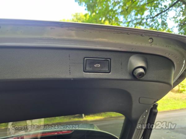 Grey Volkswagen Arteon 2022 in Tallinn, with an engine capacity of 1.40 L and mileage of 124 thousand km for 24400 €, photo 11 on AUTOMOTO.COM.LV
