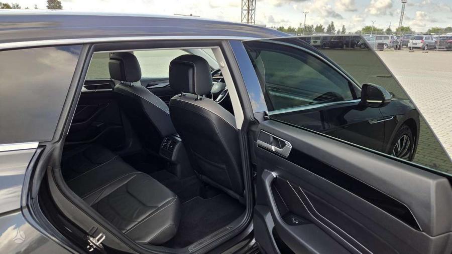 Pelēks Volkswagen Arteon 2022 Marijampole, ar dzinēja tilpumu 1.40 L un nobraukumu 124 tūkst. km par 19999 €, foto 22 vietnē AUTOMOTO.COM.LV