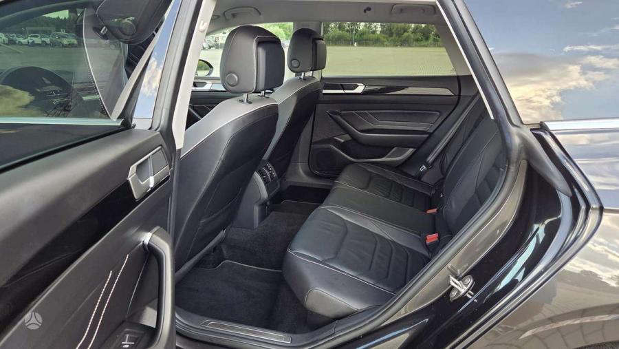 Pelēks Volkswagen Arteon 2022 Marijampole, ar dzinēja tilpumu 1.40 L un nobraukumu 124 tūkst. km par 19999 €, foto 23 vietnē AUTOMOTO.COM.LV