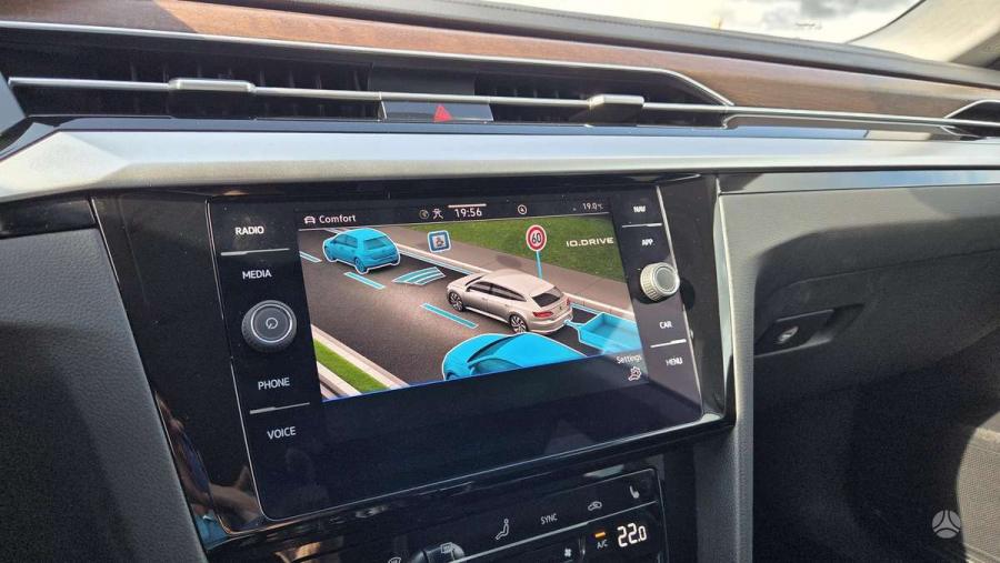 Pelēks Volkswagen Arteon 2022 Marijampole, ar dzinēja tilpumu 1.40 L un nobraukumu 124 tūkst. km par 19999 €, foto 36 vietnē AUTOMOTO.COM.LV