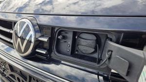 Pelēks Volkswagen Arteon 2022 Marijampole, ar dzinēja tilpumu 1.40 L un nobraukumu 124 tūkst. km par 19999 €, foto 41 vietnē AUTOMOTO.COM.LV