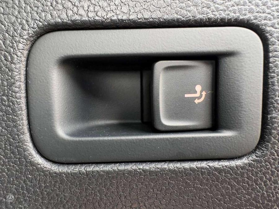 Grey Volkswagen Arteon 2022 in Vilnius, with an engine capacity of 1.40 L and mileage of 152 thousand km for 20990 €, photo 34 on AUTOMOTO.COM.LV