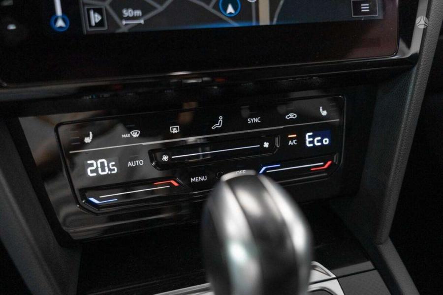 Grey Volkswagen Arteon 2022 in Vilnius, with an engine capacity of 1.40 L and mileage of 138 thousand km for 24000 €, photo 20 on AUTOMOTO.COM.LV