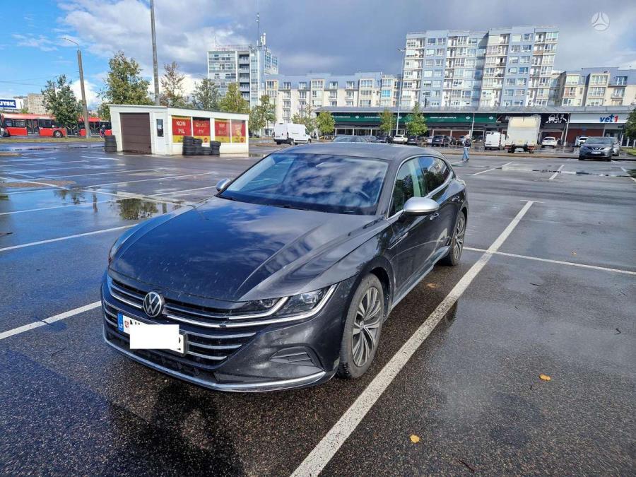 Grey Volkswagen Arteon 2022 in Vilnius, with an engine capacity of 2.00 L and mileage of 146 thousand km for 29500 €, photo 1 on AUTOMOTO.COM.LV