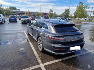 Grey Volkswagen Arteon 2022 in Vilnius, with an engine capacity of 2.00 L and mileage of 146 thousand km for 29500 €, photo 4 on AUTOMOTO.COM.LV