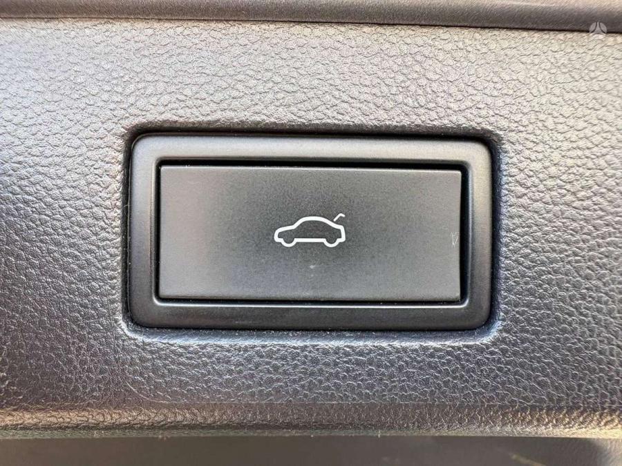 Pelēks Volkswagen Arteon 2022 Viļņa, ar dzinēja tilpumu 1.40 L un nobraukumu 152 tūkst. km par 20700 €, foto 31 vietnē AUTOMOTO.COM.LV
