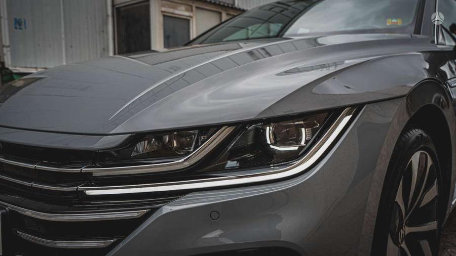 Pelēks Volkswagen Arteon 2023 Kauņa, ar dzinēja tilpumu 1.40 L un nobraukumu 30 tūkst. km par 32000 €, foto 4 vietnē AUTOMOTO.COM.LV