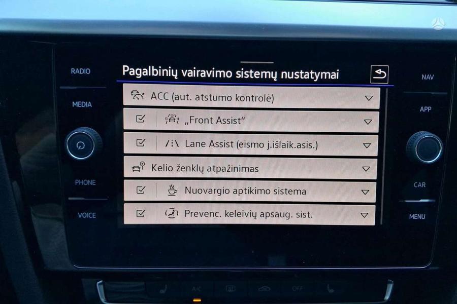 Grey Volkswagen Arteon 2023 in Klaipeda, with an engine capacity of 1.98 L and mileage of 53 thousand km for 28550 €, photo 15 on AUTOMOTO.COM.LV