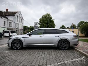 Grey Volkswagen Arteon 2023 in Riga, with an engine capacity of 2.00 L and mileage of 138 thousand km for 28900 €, photo 5 on AUTOMOTO.COM.LV