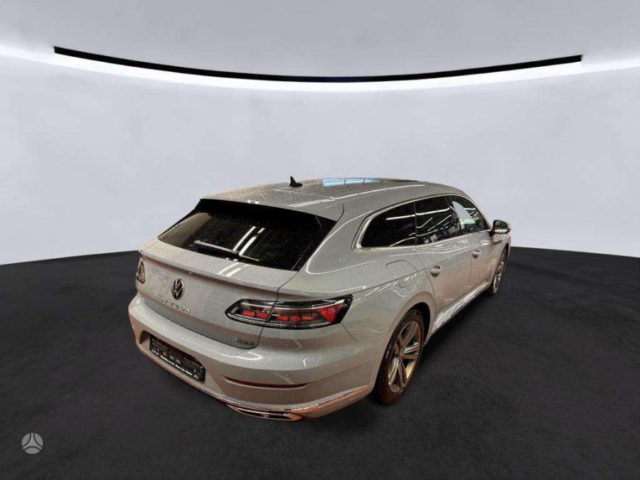 Pelēks Volkswagen Arteon 2023 Viļņa, ar dzinēja tilpumu 1.97 L un nobraukumu 160 tūkst. km par 24800 €, foto 4 vietnē AUTOMOTO.COM.LV