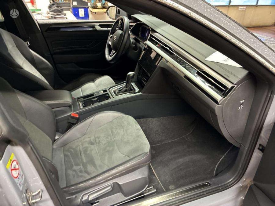 Pelēks Volkswagen Arteon 2023 Viļņa, ar dzinēja tilpumu 1.97 L un nobraukumu 160 tūkst. km par 24800 €, foto 7 vietnē AUTOMOTO.COM.LV