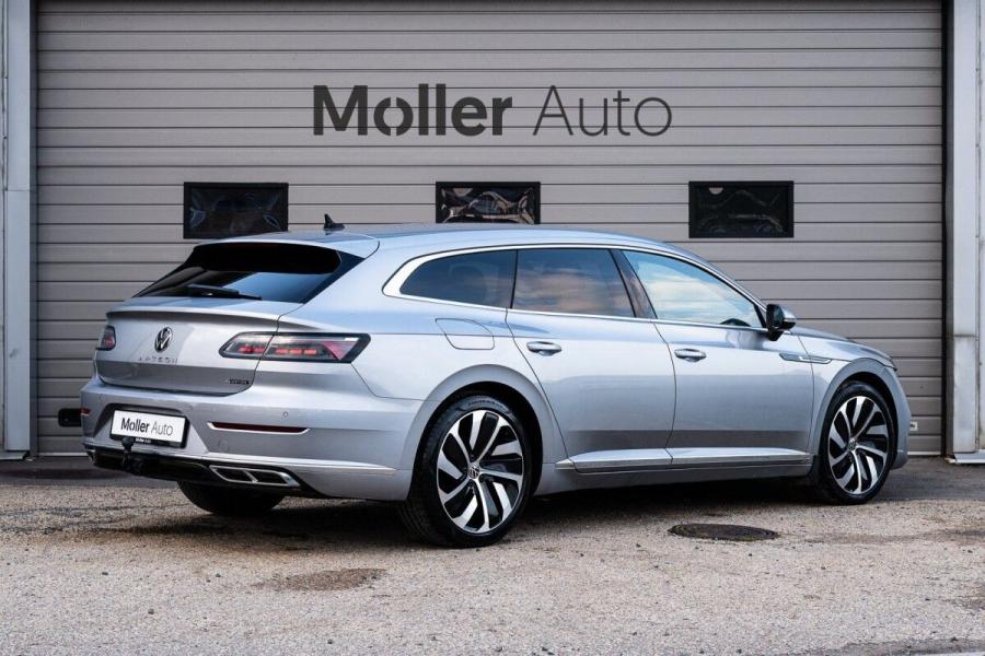 Grey Volkswagen Arteon 2023 in Jelgava, with an engine capacity of 2.00 L and mileage of 129 thousand km for 30450 €, photo 4 on AUTOMOTO.COM.LV