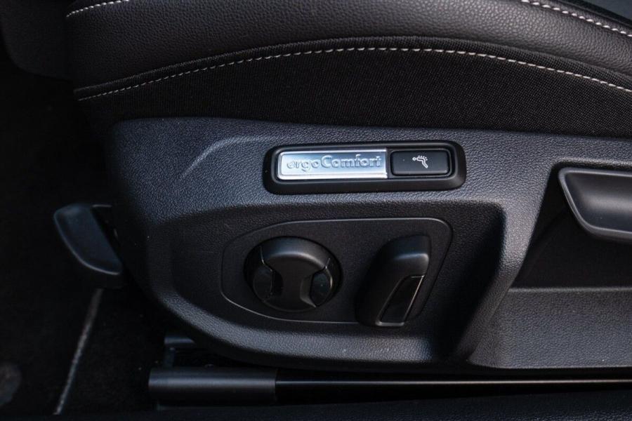 Grey Volkswagen Arteon 2023 in Jelgava, with an engine capacity of 2.00 L and mileage of 129 thousand km for 30450 €, photo 18 on AUTOMOTO.COM.LV