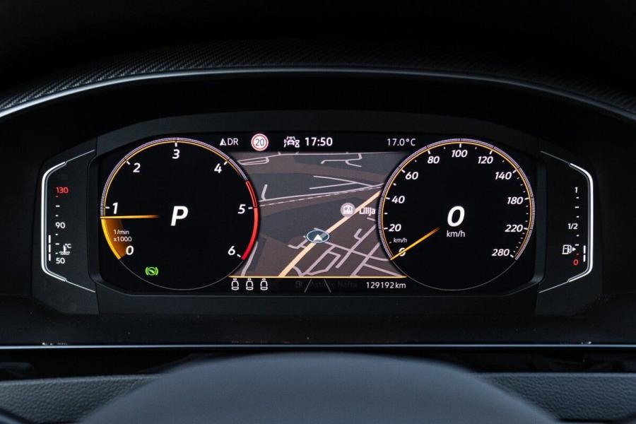 Grey Volkswagen Arteon 2023 in Jelgava, with an engine capacity of 2.00 L and mileage of 129 thousand km for 30450 €, photo 20 on AUTOMOTO.COM.LV