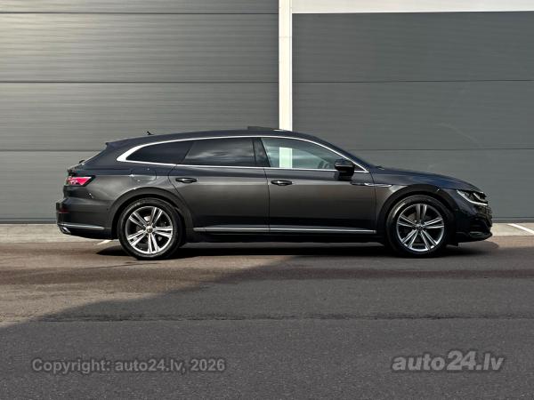 Volkswagen Arteon 2023 in Tallinn on AUTOMOTO.COM.LV Grey Volkswagen Arteon 2023 in Tallinn, with an engine capacity of 2.00 L and mileage of 113 thousand km for 26500 €, photo 5 on AUTOMOTO.COM.LV