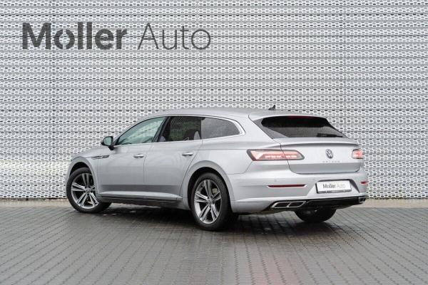 Pelēks Volkswagen Arteon 2023 Mārupe, ar dzinēja tilpumu 2.00 L un nobraukumu 84 tūkst. km par 28950 €, foto 4 vietnē AUTOMOTO.COM.LV