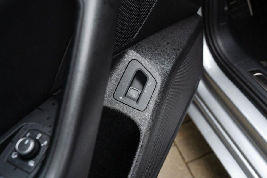 Pelēks Volkswagen Arteon 2023 Mārupe, ar dzinēja tilpumu 2.00 L un nobraukumu 84 tūkst. km par 28950 €, foto 10 vietnē AUTOMOTO.COM.LV