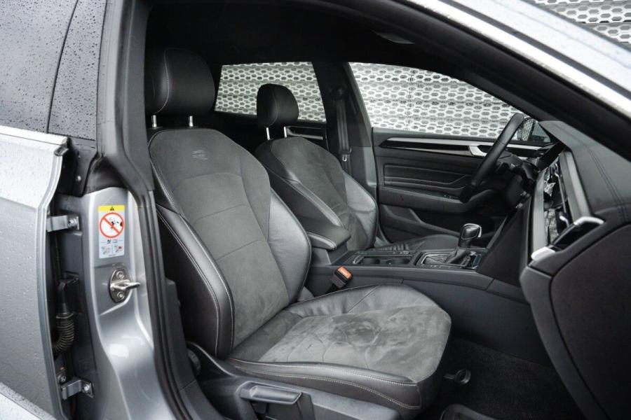 Pelēks Volkswagen Arteon 2023 Mārupe, ar dzinēja tilpumu 2.00 L un nobraukumu 84 tūkst. km par 28950 €, foto 13 vietnē AUTOMOTO.COM.LV