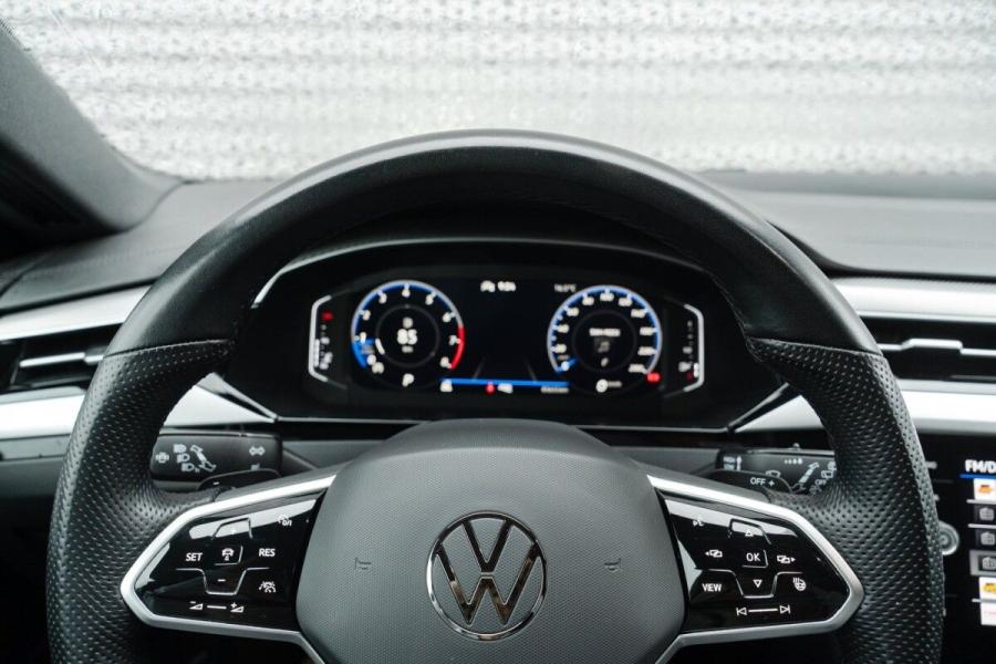 Pelēks Volkswagen Arteon 2023 Mārupe, ar dzinēja tilpumu 2.00 L un nobraukumu 84 tūkst. km par 28950 €, foto 17 vietnē AUTOMOTO.COM.LV