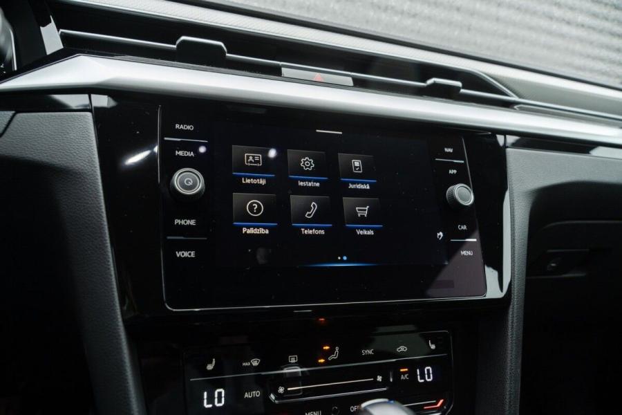 Pelēks Volkswagen Arteon 2023 Mārupe, ar dzinēja tilpumu 2.00 L un nobraukumu 84 tūkst. km par 28950 €, foto 24 vietnē AUTOMOTO.COM.LV