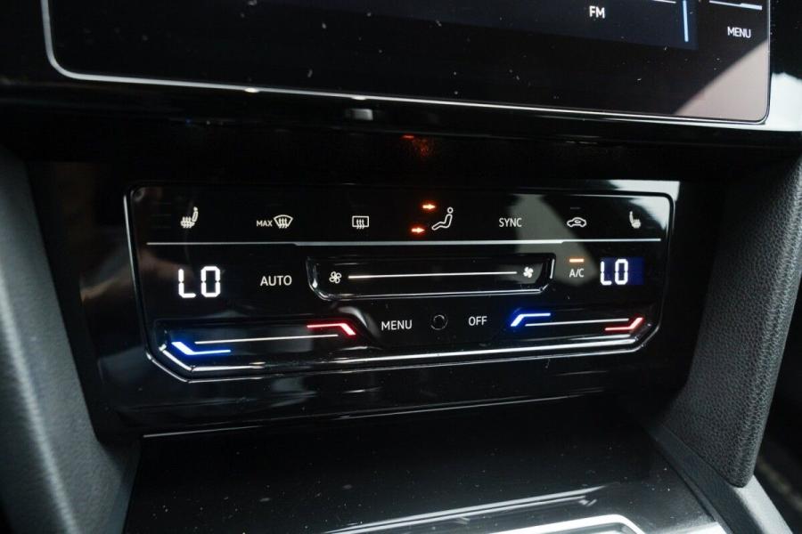 Pelēks Volkswagen Arteon 2023 Mārupe, ar dzinēja tilpumu 2.00 L un nobraukumu 84 tūkst. km par 28950 €, foto 25 vietnē AUTOMOTO.COM.LV