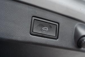 Pelēks Volkswagen Arteon 2023 Mārupe, ar dzinēja tilpumu 2.00 L un nobraukumu 84 tūkst. km par 28950 €, foto 29 vietnē AUTOMOTO.COM.LV