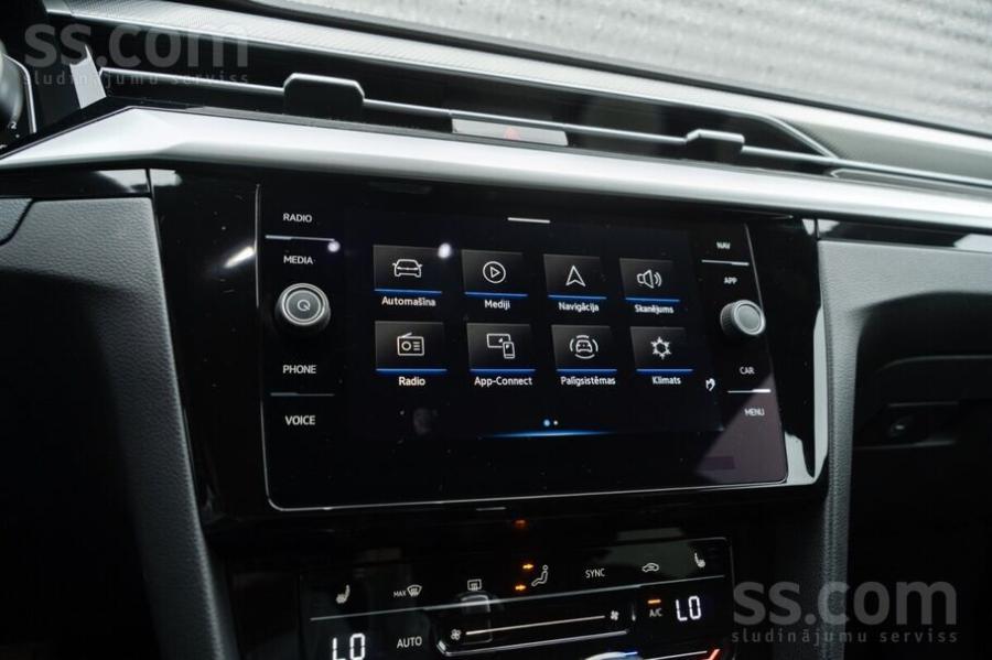 Pelēks Volkswagen Arteon 2023 Rīga, ar dzinēja tilpumu 2.00 L un nobraukumu 84 tūkst. km par 28950 €, foto 19 vietnē AUTOMOTO.COM.LV