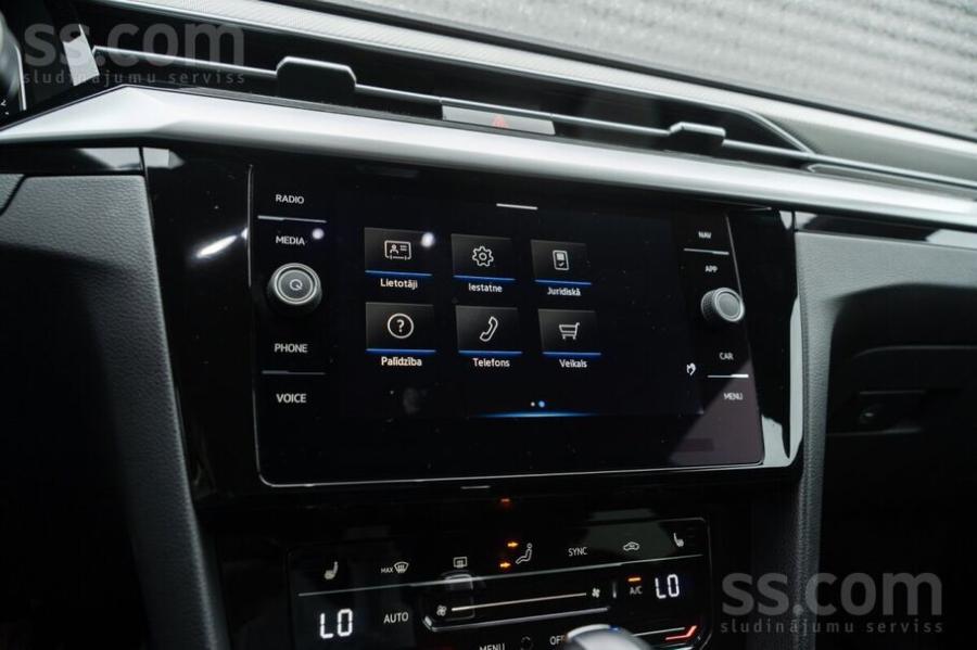 Pelēks Volkswagen Arteon 2023 Rīga, ar dzinēja tilpumu 2.00 L un nobraukumu 84 tūkst. km par 28950 €, foto 24 vietnē AUTOMOTO.COM.LV