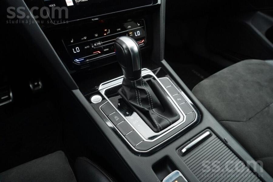 Pelēks Volkswagen Arteon 2023 Rīga, ar dzinēja tilpumu 2.00 L un nobraukumu 84 tūkst. km par 28950 €, foto 26 vietnē AUTOMOTO.COM.LV