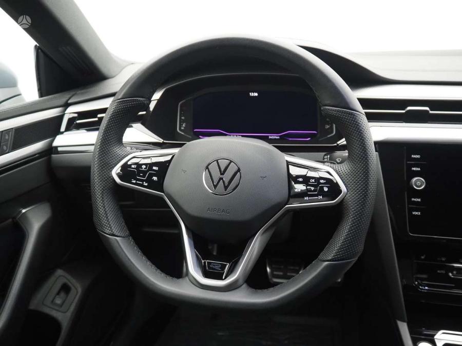 Grey Volkswagen Arteon 2024 in Vilnius, with an engine capacity of 1.98 L and mileage of 34 thousand km for 32900 €, photo 20 on AUTOMOTO.COM.LV