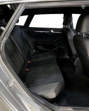 Pelēks Volkswagen Arteon 2024 Kauņa, ar dzinēja tilpumu 1.98 L un nobraukumu 10 tūkst. km par 34600 €, foto 10 vietnē AUTOMOTO.COM.LV
