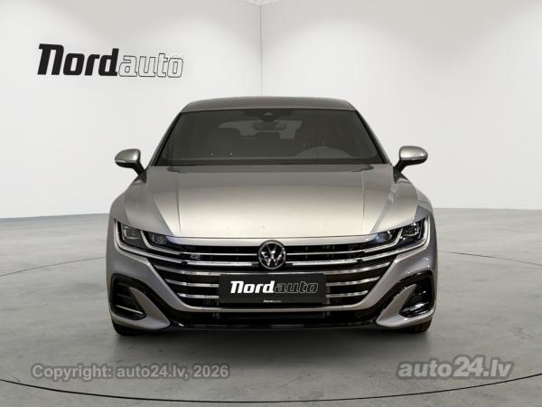 Pelēks Volkswagen Arteon 2024 Tallina, ar dzinēja tilpumu 2.00 L un nobraukumu 38 tūkst. km par 35900 €, foto 4 vietnē AUTOMOTO.COM.LV