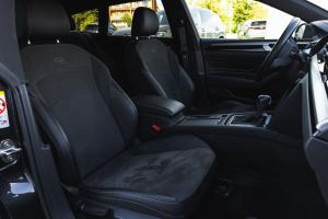 Pelēks Volkswagen Arteon 2024 Ventspils, ar dzinēja tilpumu 2.00 L un nobraukumu 59 tūkst. km par 33650 €, foto 16 vietnē AUTOMOTO.COM.LV