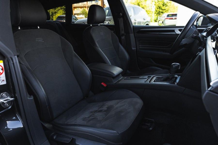 Pelēks Volkswagen Arteon 2024 Ventspils, ar dzinēja tilpumu 2.00 L un nobraukumu 59 tūkst. km par 33650 €, foto 16 vietnē AUTOMOTO.COM.LV