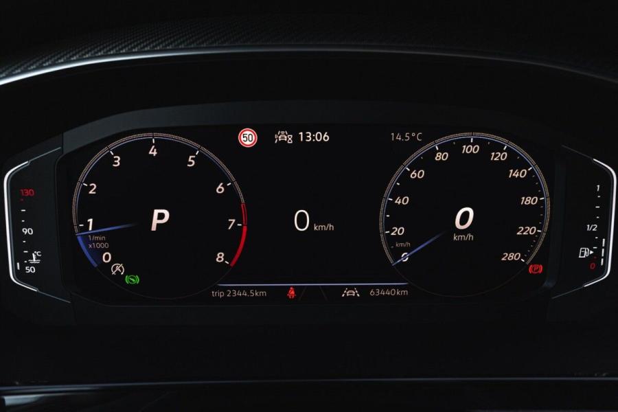 Pelēks Volkswagen Arteon 2024 Ventspils, ar dzinēja tilpumu 2.00 L un nobraukumu 59 tūkst. km par 33650 €, foto 21 vietnē AUTOMOTO.COM.LV